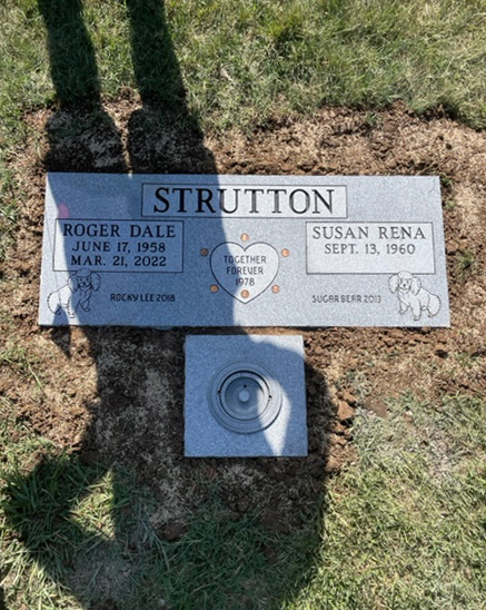 STRUTTON - Frisbie Monuments