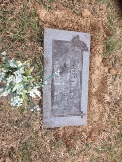 LILLY - Frisbie Monuments