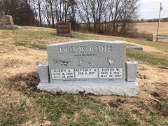 DUNWOODIE - Frisbie Monuments